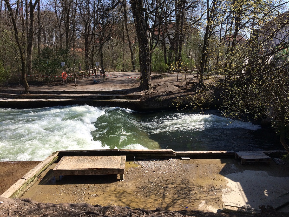 eisbachwelle.de - EISBACH MÜNCHEN RIVER SURFING – alles über Surfer ...